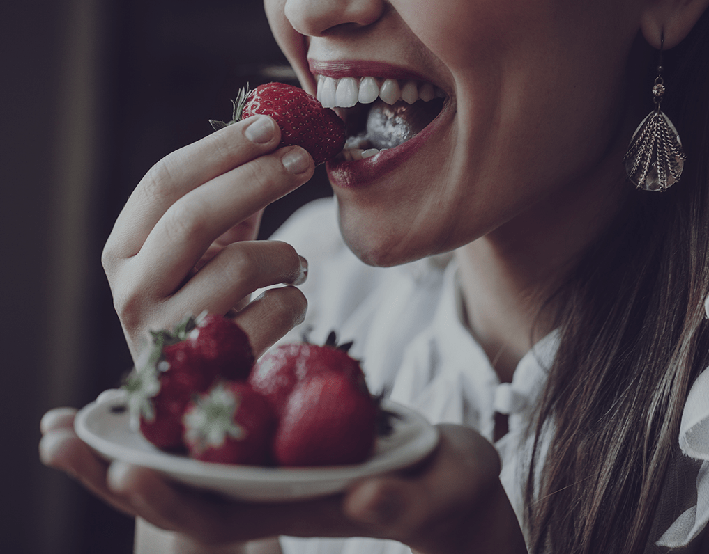 Strawberry Teeth Whitening: Is It Actually Possible? – NatruSmile
